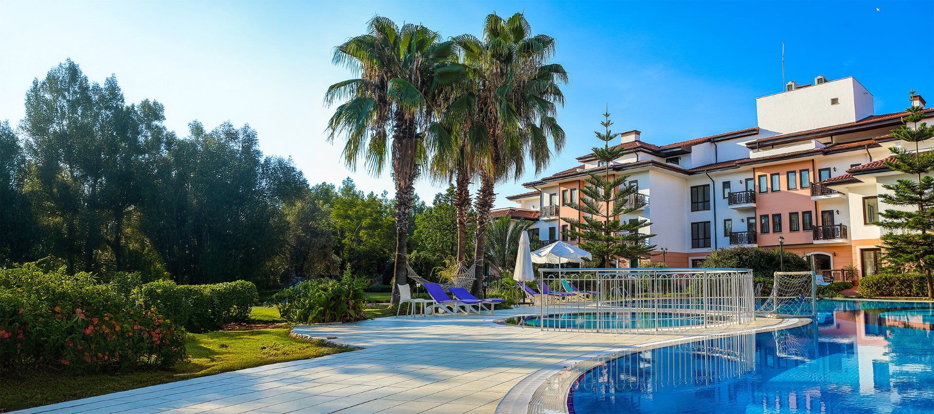 Social Lifestyle Concept Holiday in Antalya - Butler Wings